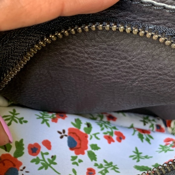 Cut N Paste | Bags | Cut N Paste Leather Crossbody Fringe Zipper Detail ...